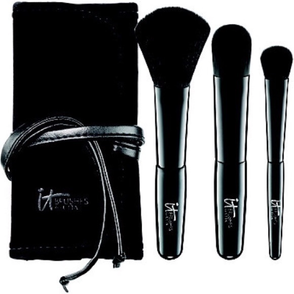 it cosmetics | Makeup | It Cosmetics Ultimate Luxe Faceeye Brush Set ...
